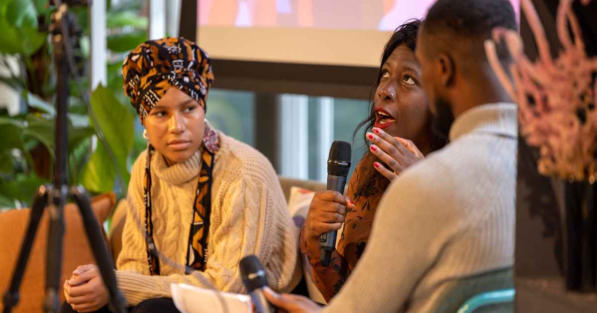 Contact - VOX-POP - Universiteit van Amsterdam